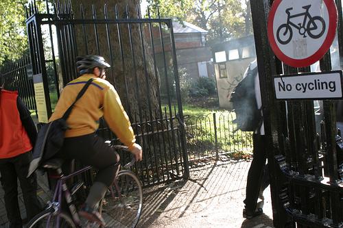 18 Hardened Criminals Disobeying Signs