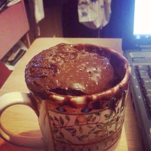 Sad Meals for One (15 Pics)