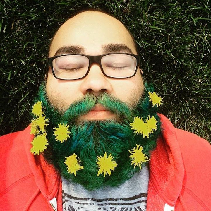 Men Are Decorating Their Beards With Flowers for Spring (16 Pics ...